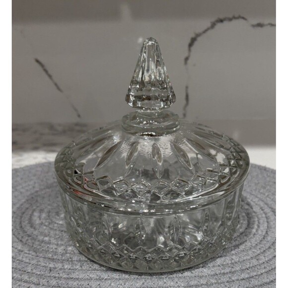 Indiana Glass | Accents | Vintage Indiana Glass Princess Diamond ...